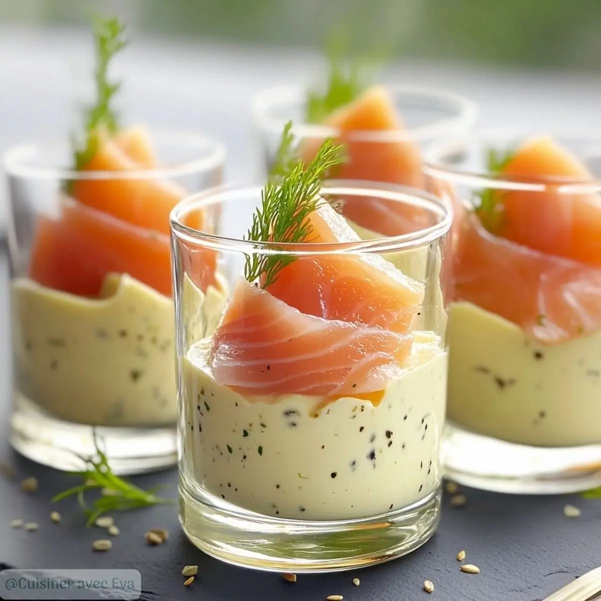 Verrines de Saumon Fumé et Philadelphia : un délice rapide ! - Cuisiner ...